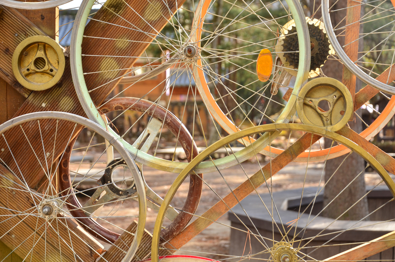 A Wheel in the Middle of a Wheel - Emissaries Of Divine Light